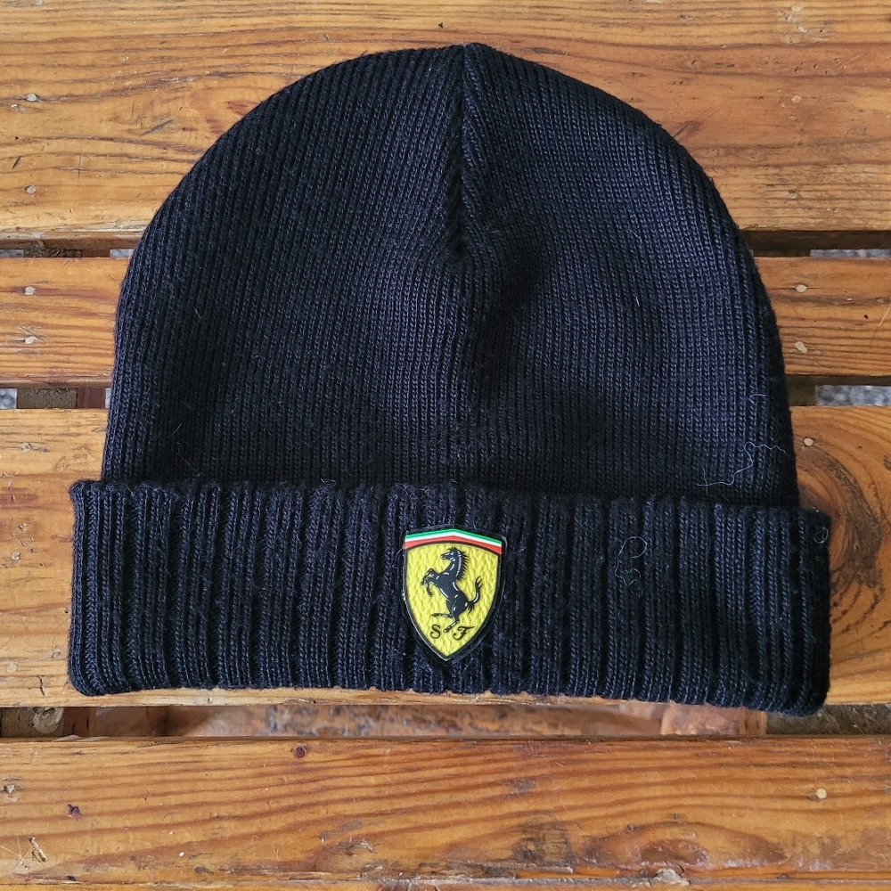 2020 Scuderia Ferrari F1 Black Beanie Logo - Gem